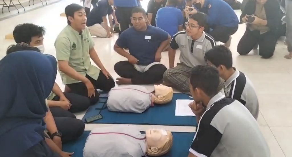 Bekali Generasi Muda dengan Keterampilan BLS - Sumber : Malangvoice.com ...
